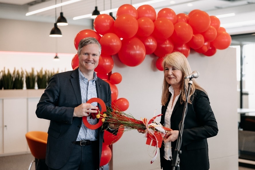 KLS Martin Group eröffnet neues Bürogebäude in Mühlheim | Stadt ...